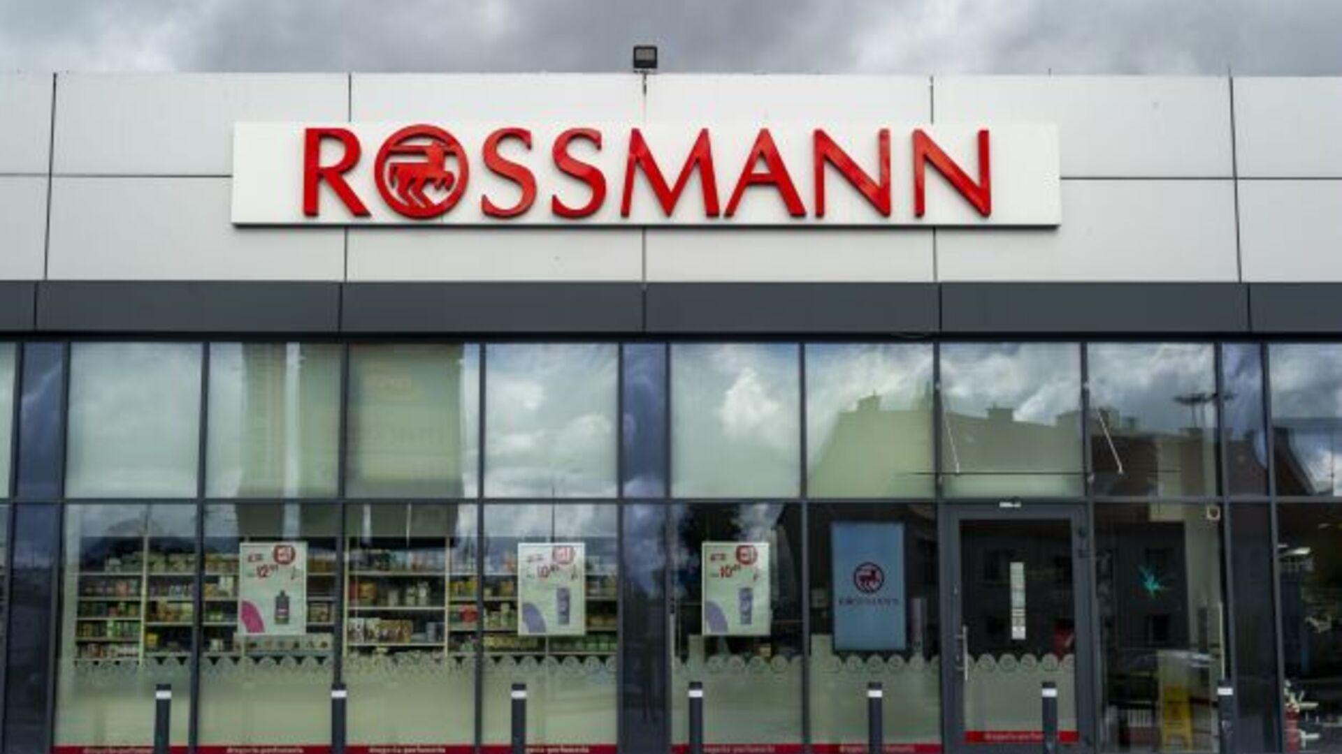 Rossmann wycofuje znany produkt. Zawiera substancję kancerogenną ...